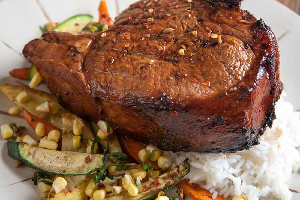 pork loin chop - Nugget Markets Image